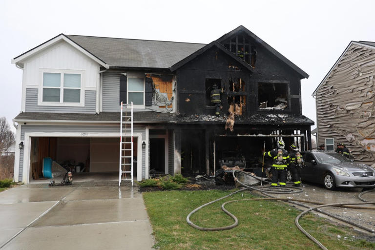 2 families displaced after fire breaks out on far east side of Indianapolis