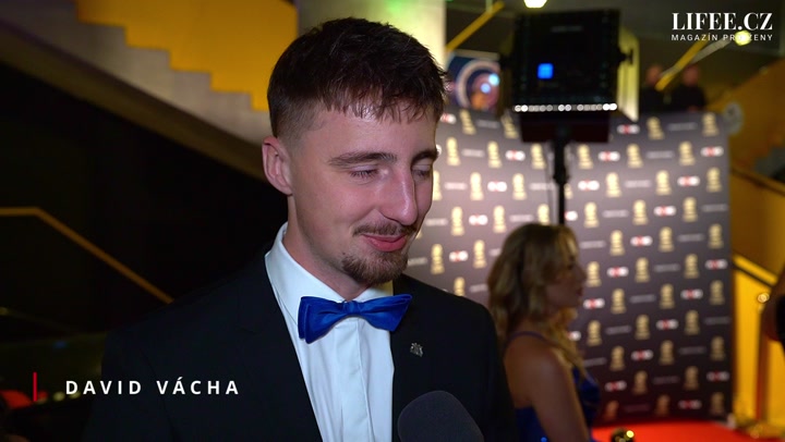 Baví internet vtipnými videi o rodičích a učitelích: Youtuber David ...