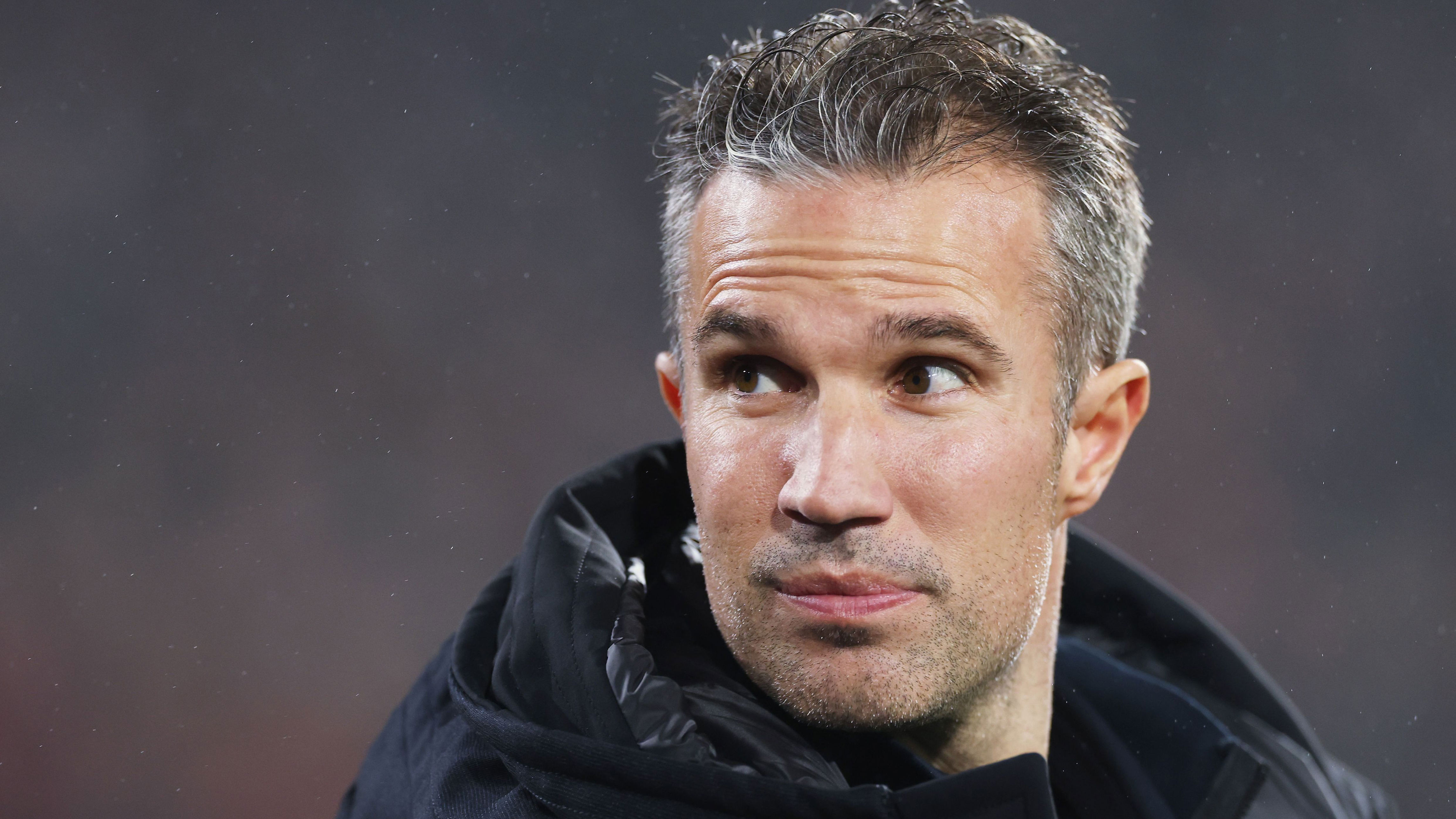 Robin van Persie maakt zeer verrassende opstelling Feyenoord bekend