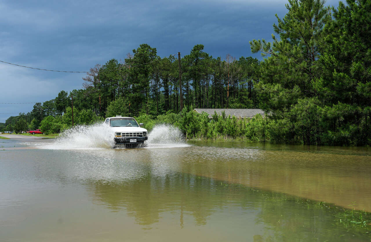 Abbott readies Texas emergency teams as storms, flooding threaten state ...