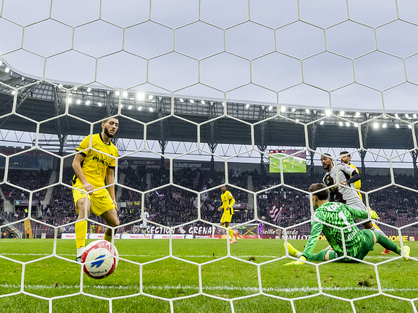 Spektakelspiel mit acht Goals und Remis bei Servette - YB