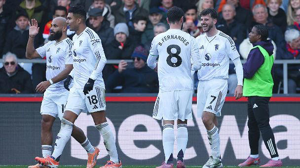 Man United come from behind to beat Crystal Palace - as it happened