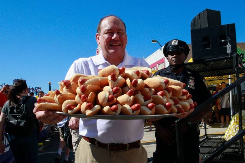 Speed eater's tragic final moments after choking on giant doughnut in ...