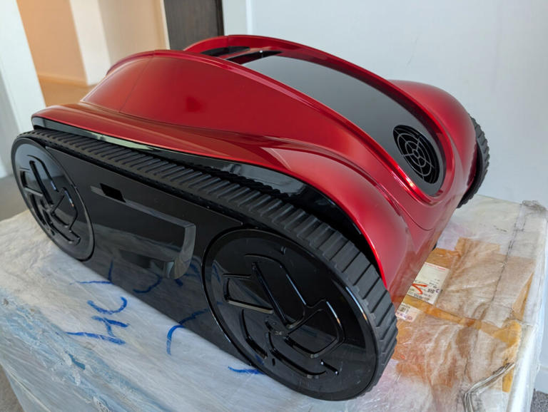 Review: iGarden pool cleaning robot, the K Pro 120 will save you hours ...