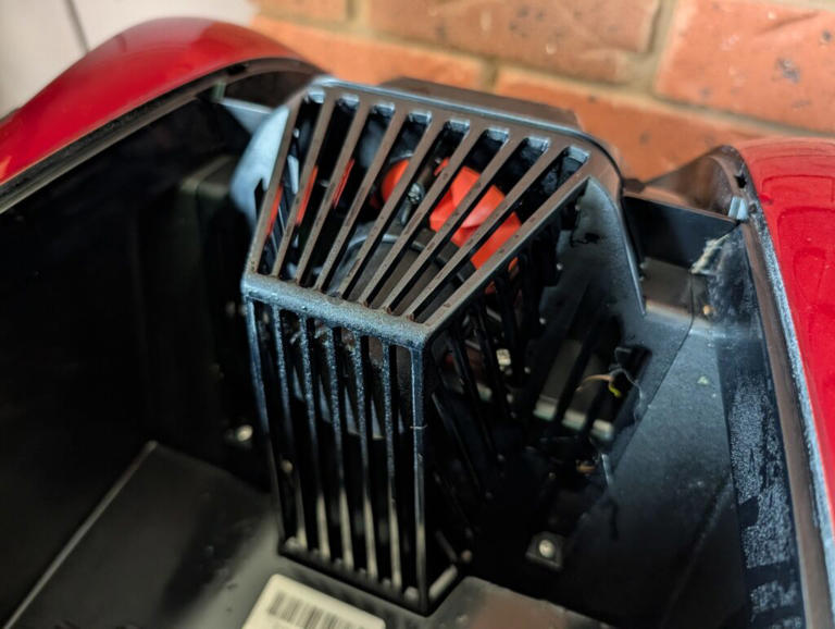 Review: iGarden pool cleaning robot, the K Pro 120 will save you hours ...