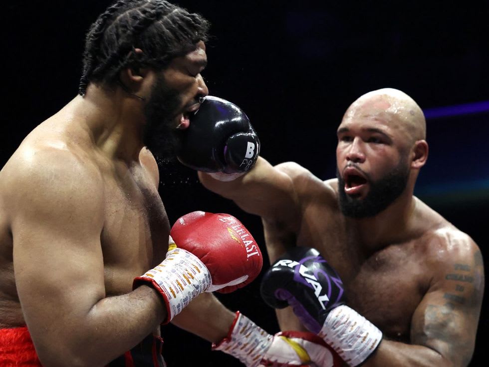 Frazer Clarke emotionally walks away from the ring after losing Jeamie ...