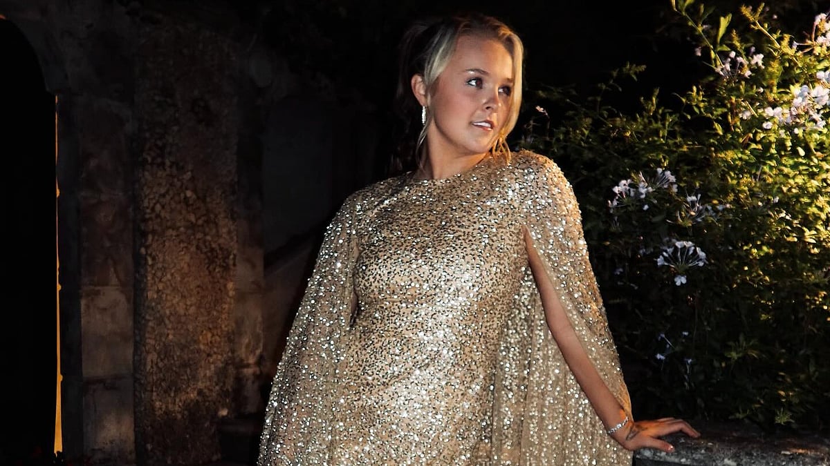 JoJo Siwa shares health update after hospitalisation following burst of ...