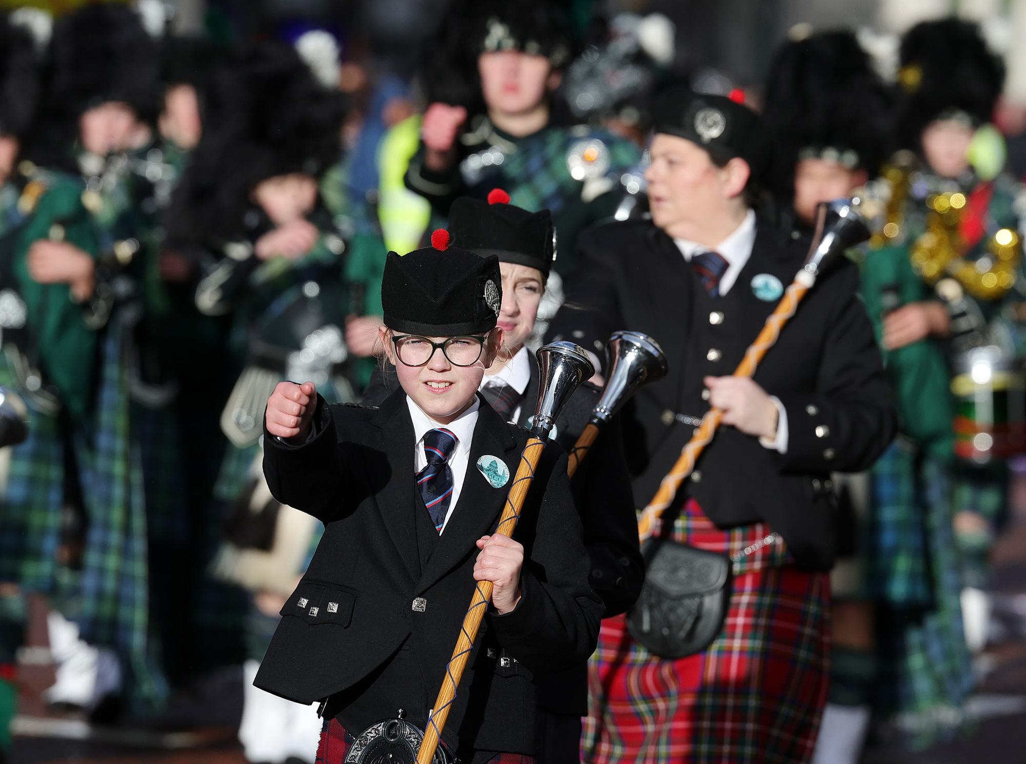 Belfast Tartan Day: Hundreds take part in Ulster Scots Agency event in ...