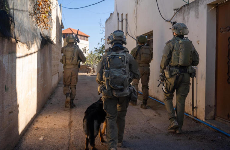 IDF, Border Police break up terror gathering at West Bank university