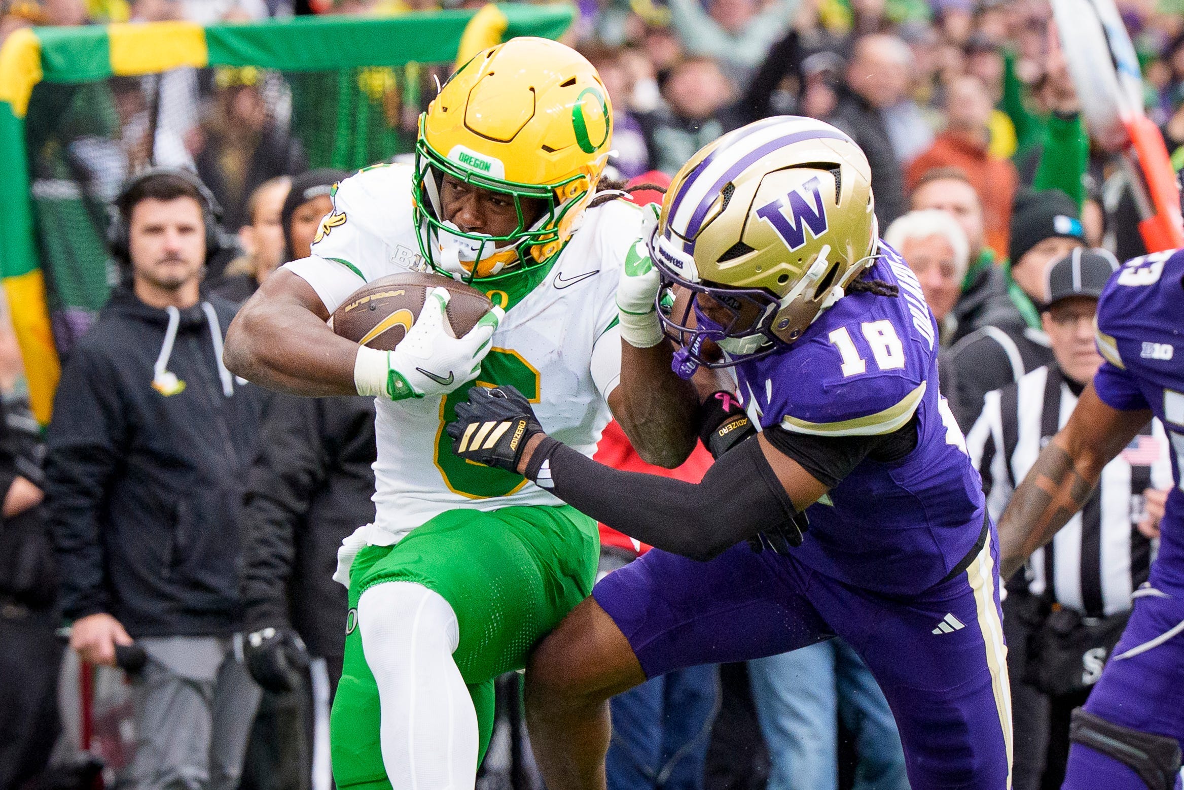 Washington football defense shows flashes, comes up short vs. Oregon