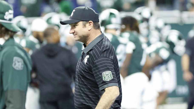 Sparse Ford Field Crowd Reflects MSU Fans’ Message to Smith