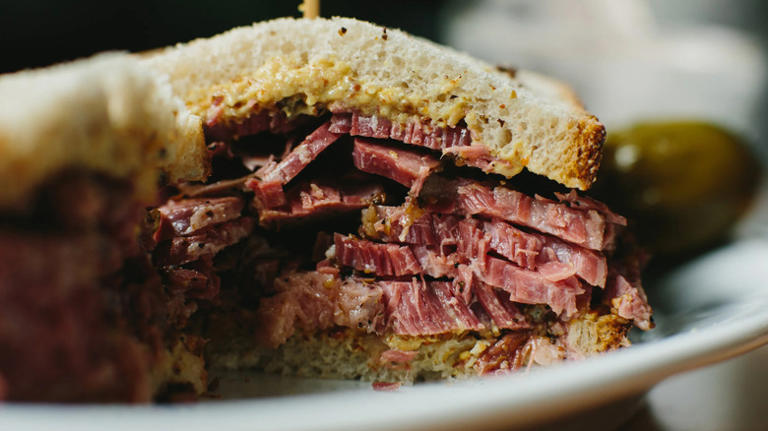 America's Best Pastrami Sandwiches, According To Customers