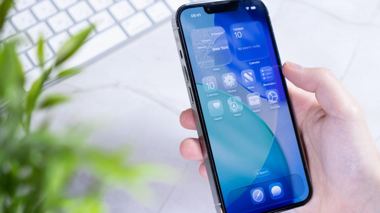 5 Best New iOS 26.1 Features You Need To Start Using, According To Users