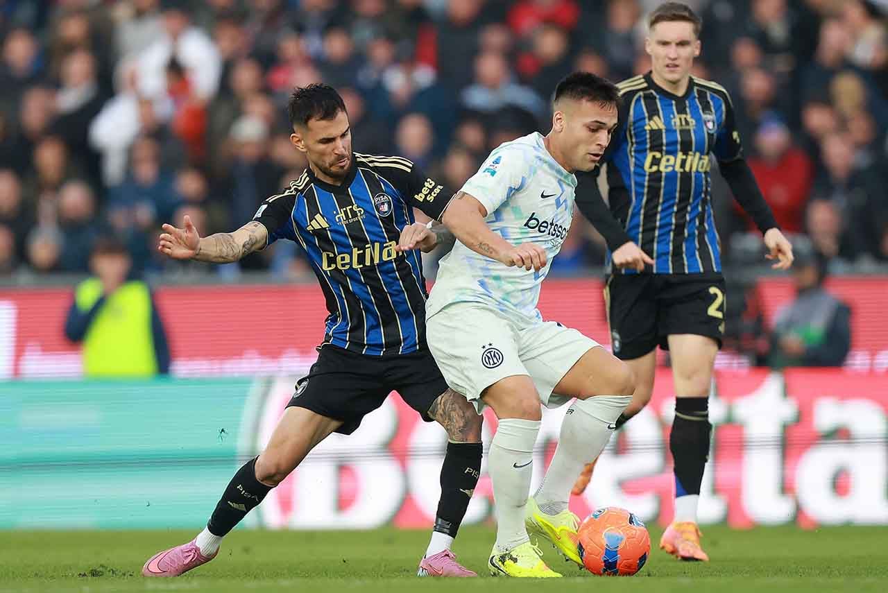 Lautaro Martínez decide, e a Inter de Milão vence o Pisa