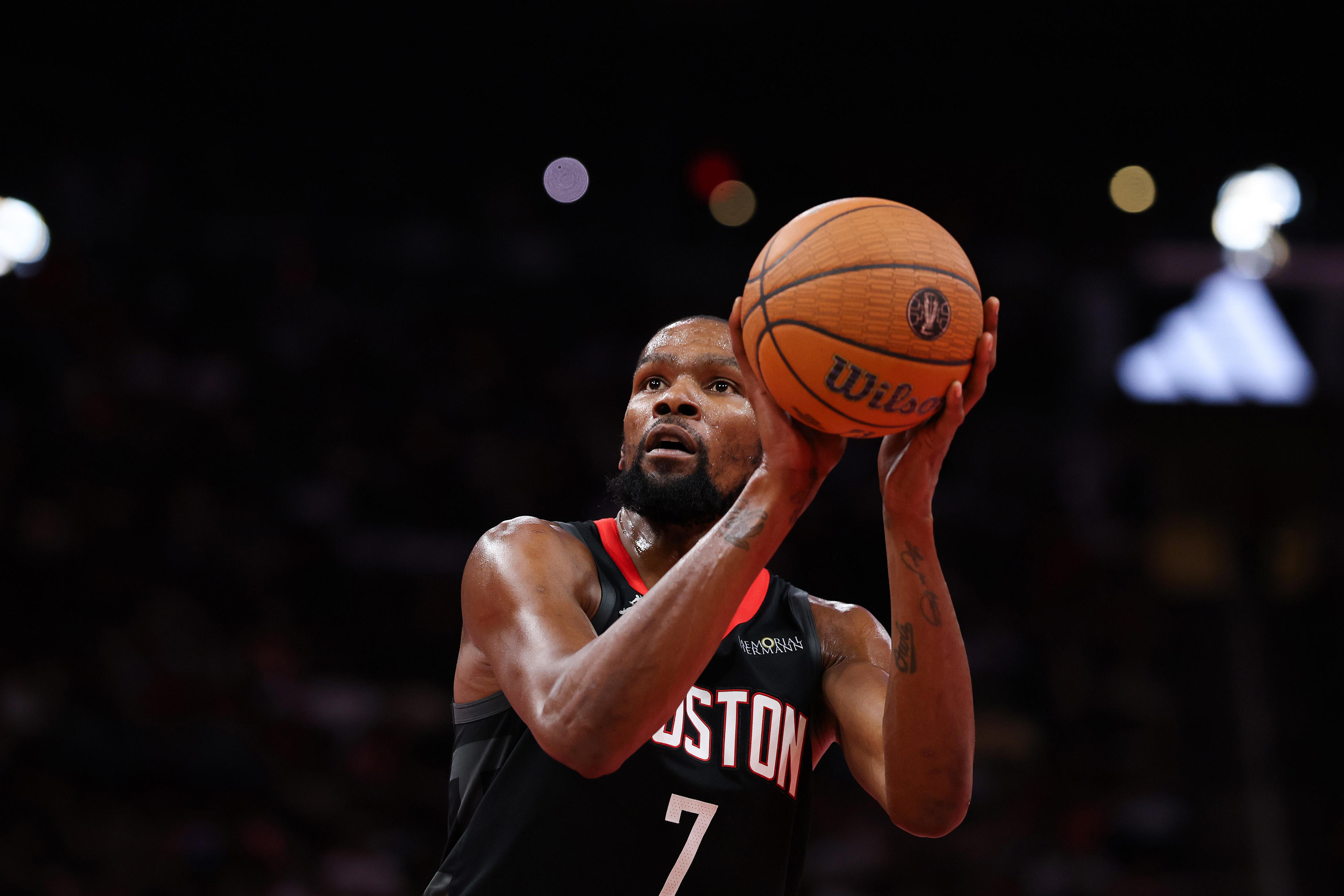 Kevin Durant makes NBA history with latest game-winning three