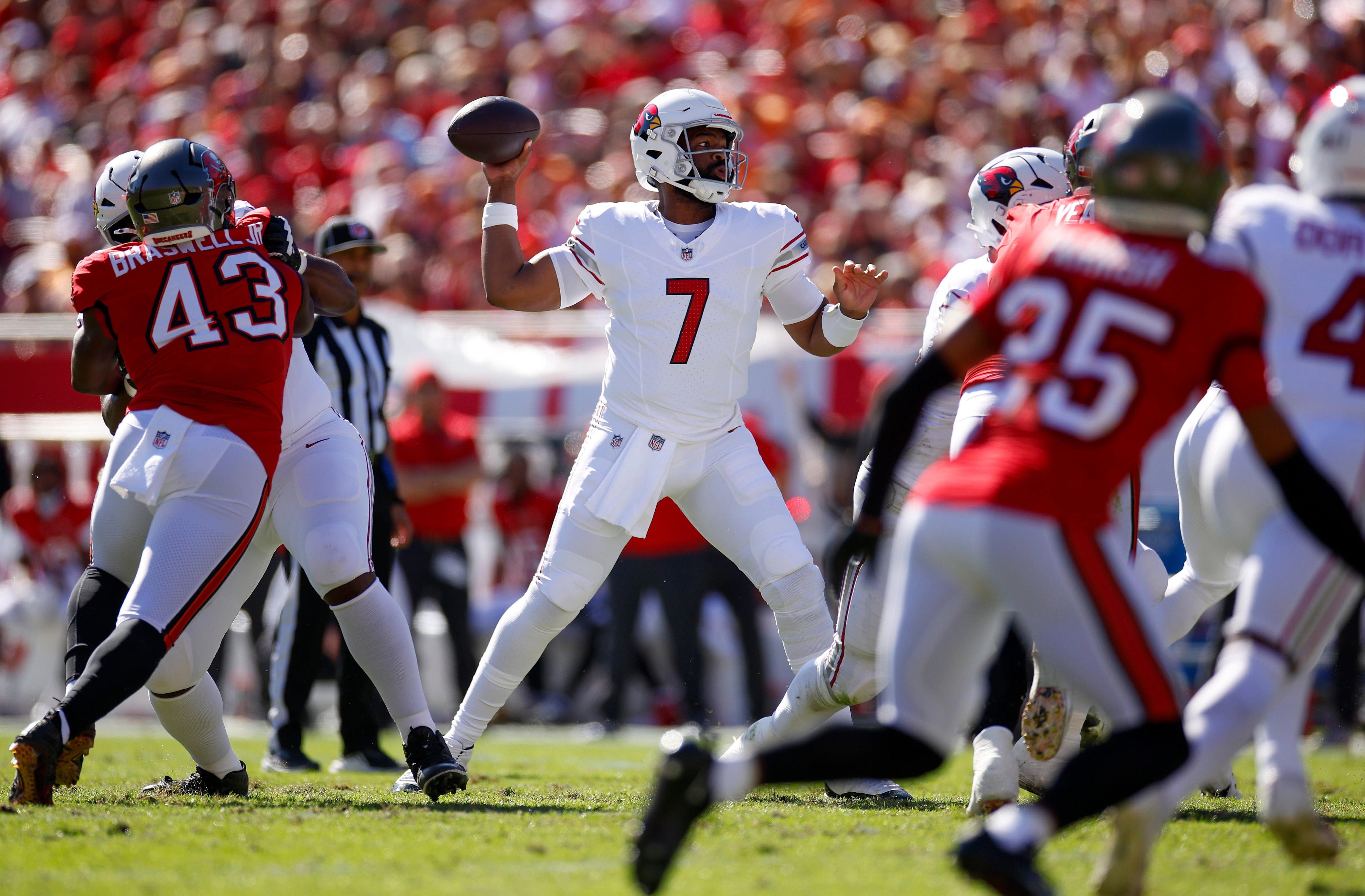 Cardinals' Brissett throws for 301 yards, but Buccaneers escape