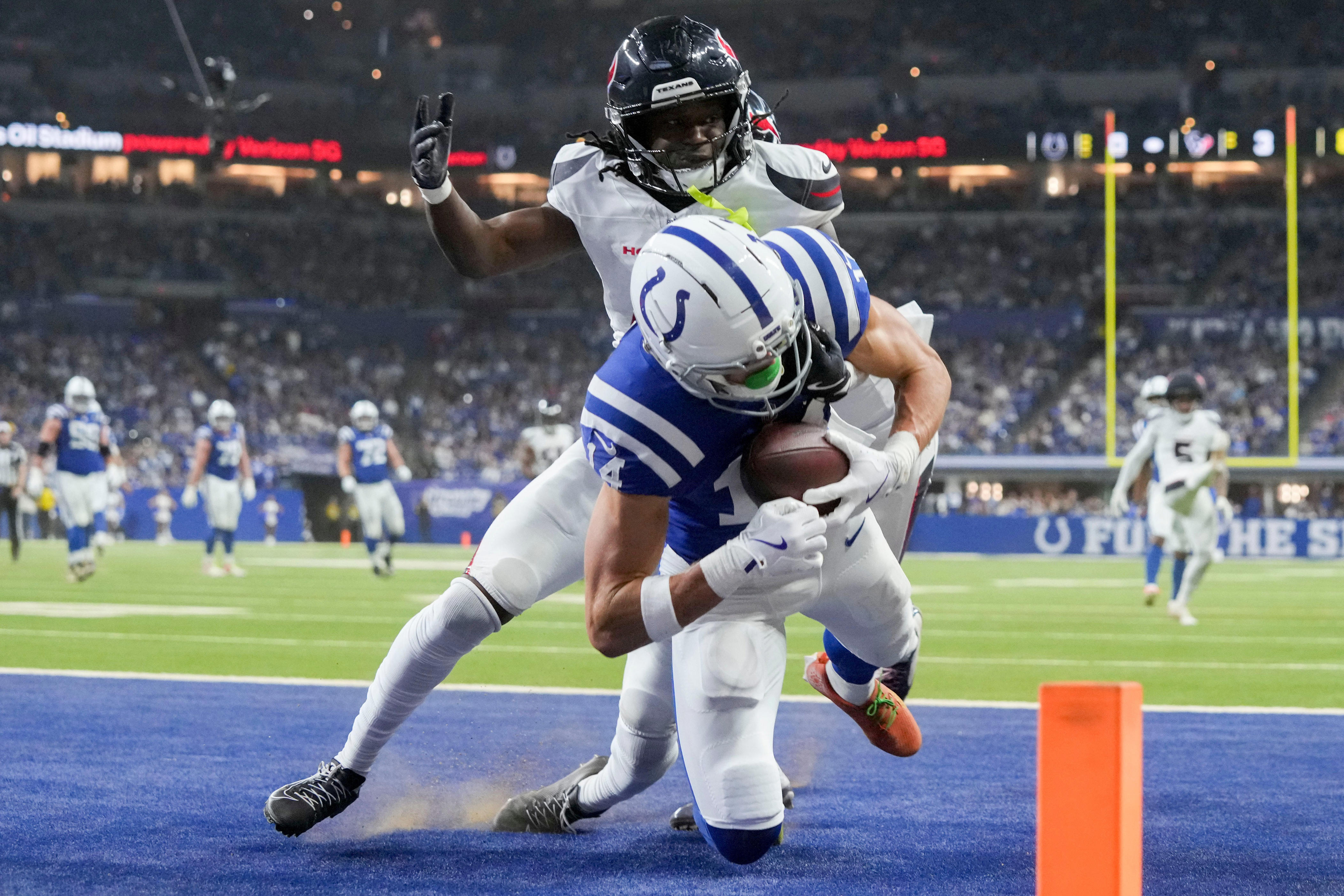 Colts WR Alec Pierce continuing to make plays for offense