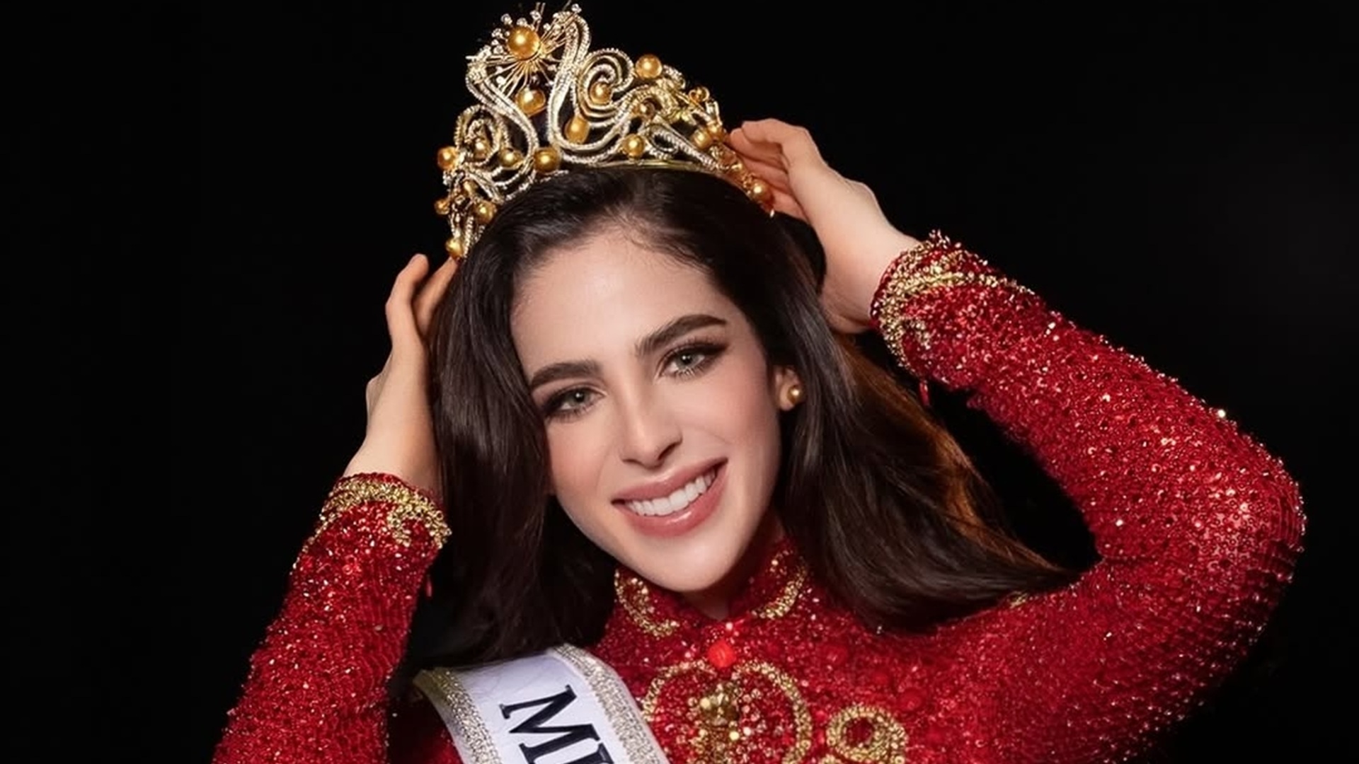 Miss Universe Mexico: from bullying victim to Queen of the World
