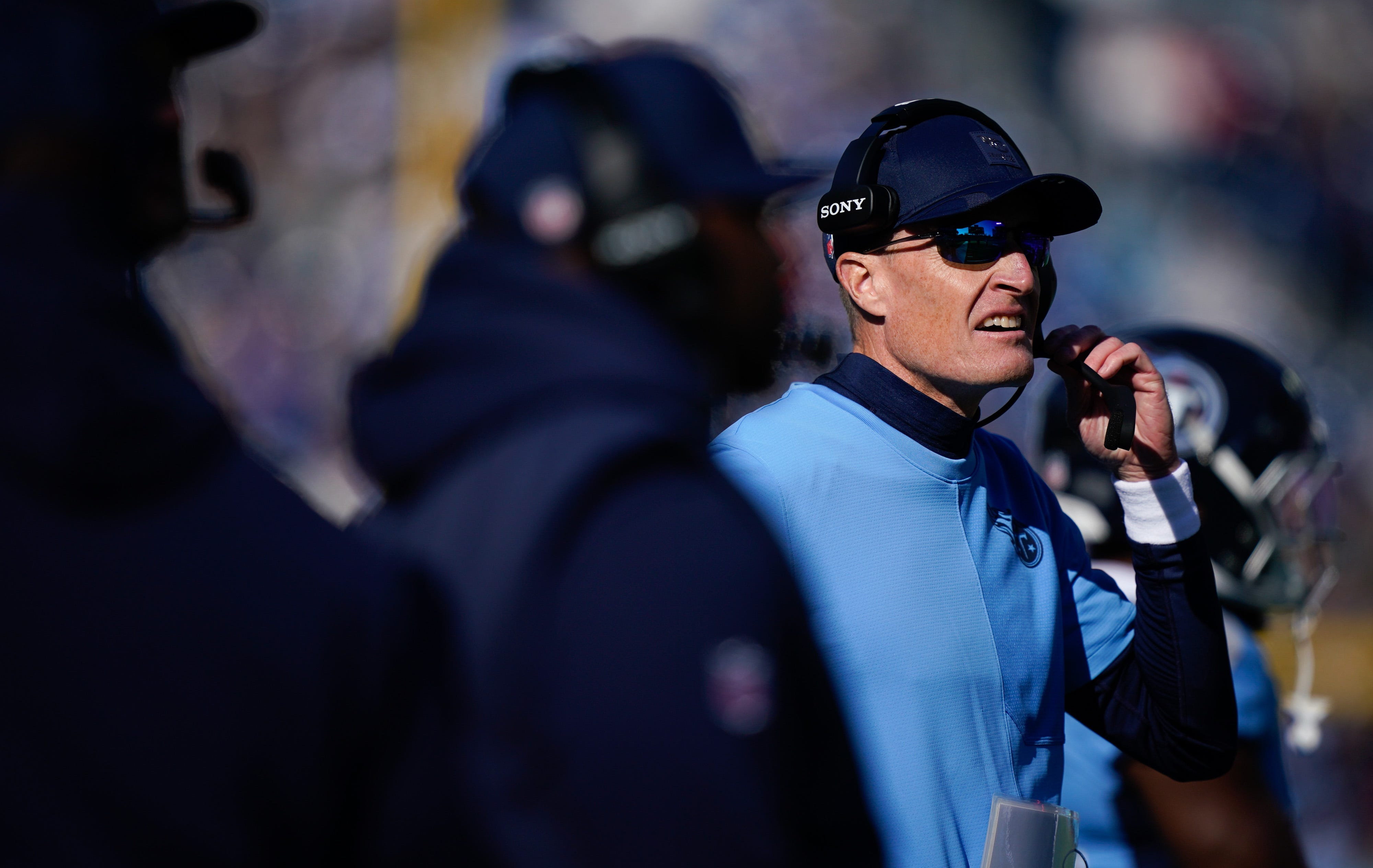 Titans' John Fassel hosts Angle Tree charity football camp