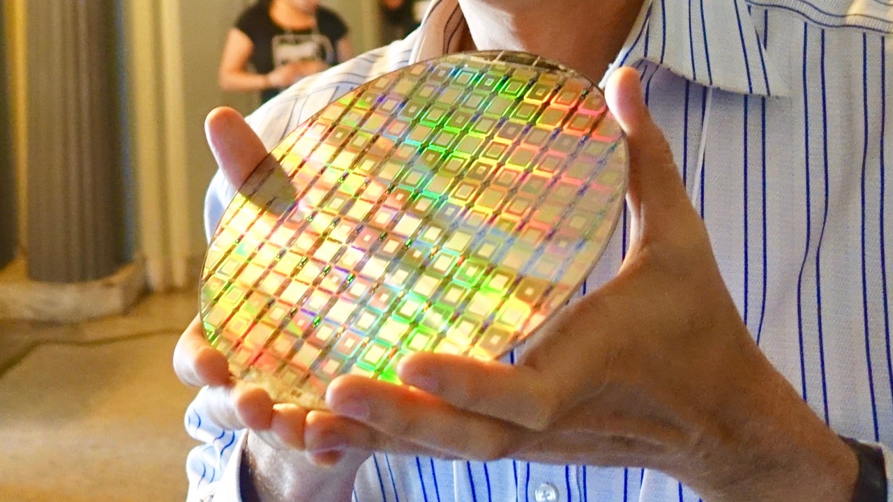 Quantum 'hybrid excitons' could turbocharge solar power