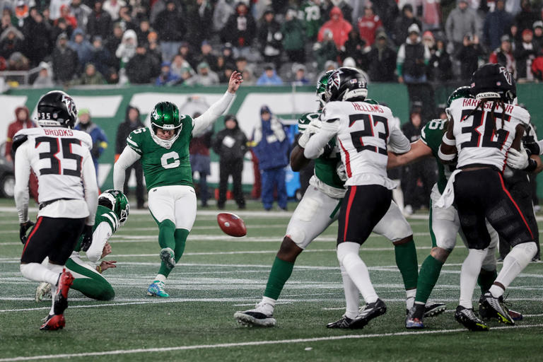 Nick Folk's 56-yard field goal on final play lifts Jets to 27-24 win ...