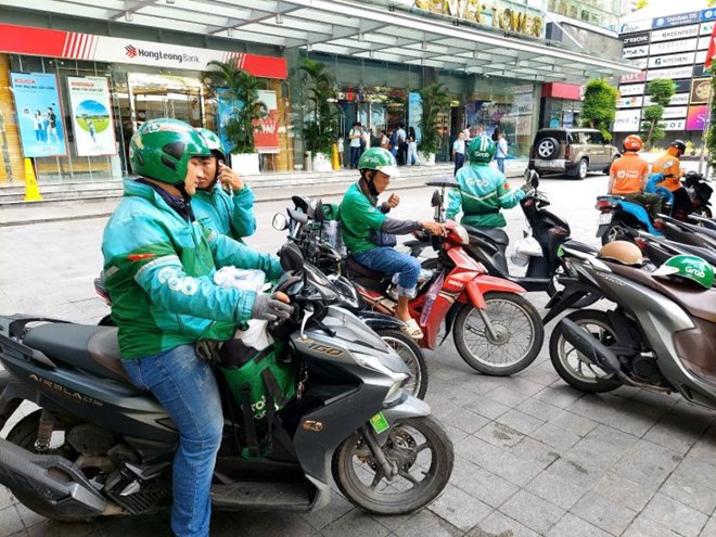 TPHCM hôm nay: 4 nhóm xe xăng ở TPHCM sẽ chuyển sang xe điện trong 5 năm tới