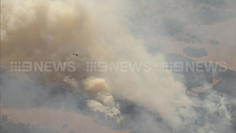'Incredibly concerned' police probe arson link to destructive WA bushfire
