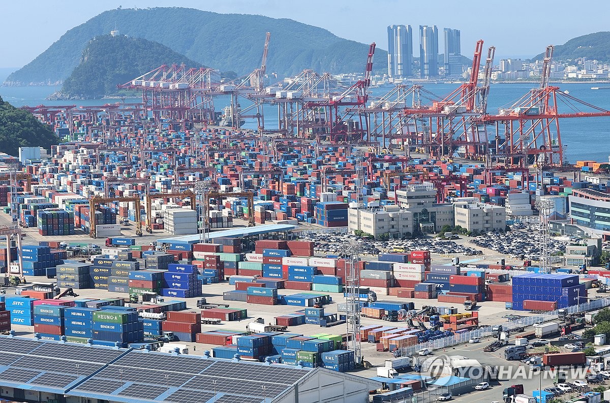 (LEAD) S. Korea's exports rise 8.4 pct on-year to US$61.04 bln in Nov ...
