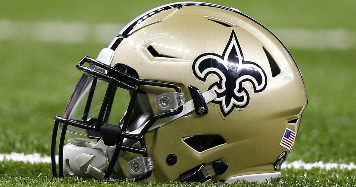 Saints recover critical onside kick after lengthy review, controversial ...