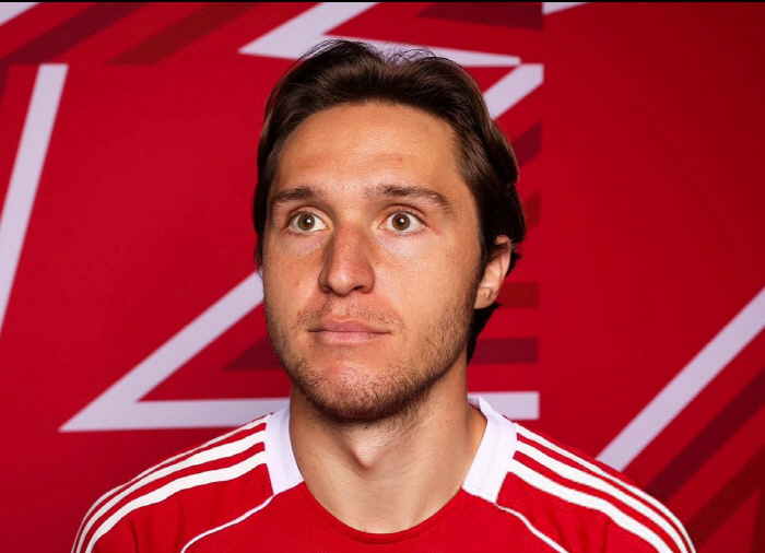 GOOD BYE KEYESA! Salah holds the key...It's hard to sell without a substitute → Happy at Liverpool