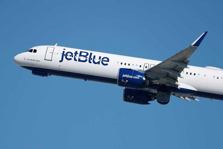 JetBlue flights canceled due to software update recall frustrate ...