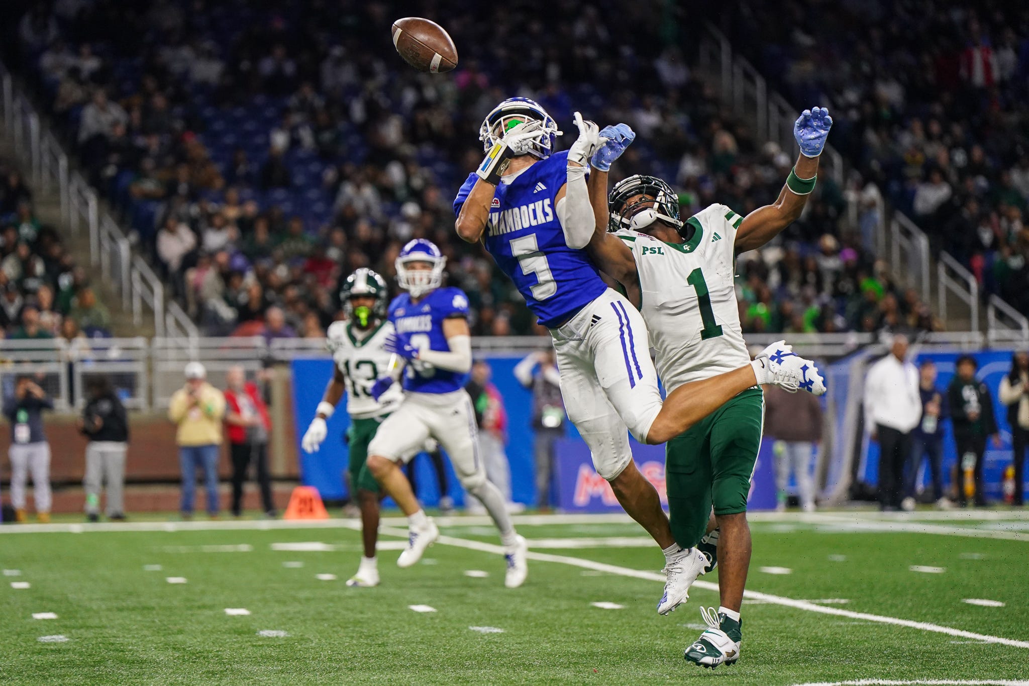 MHSAA football: Detroit Catholic Central shreds Cass Tech in D-1 final ...