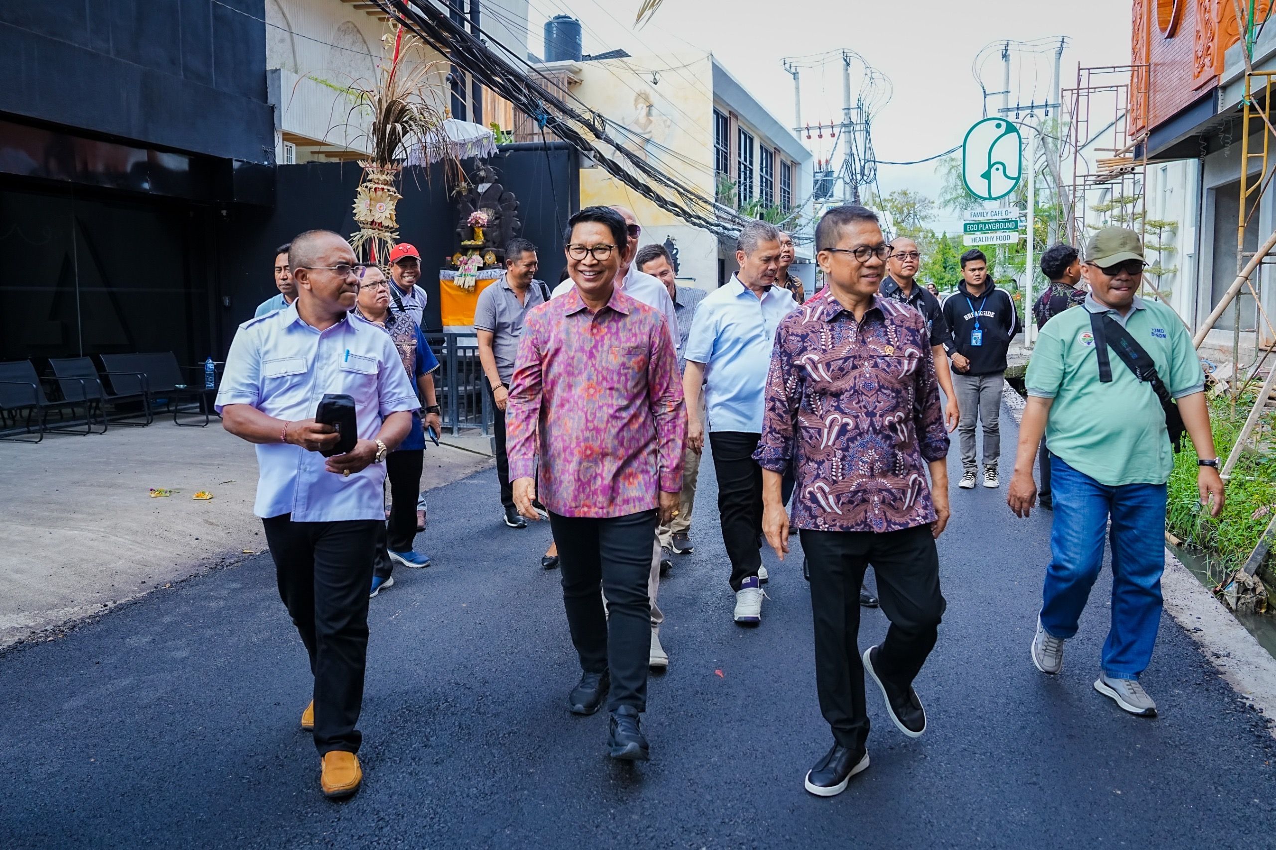 Bupati Badung Adi Arnawa Dampingi Menteri Desa PDT Kunjungi BUMDes Desa ...