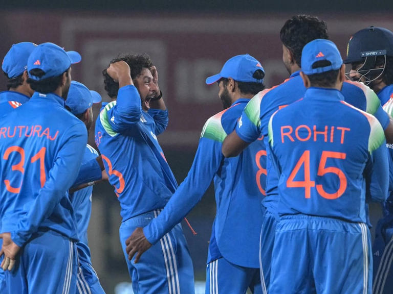 India vs South Africa LIVE Score, 1st ODI: Kuldeep Yadav Single ...