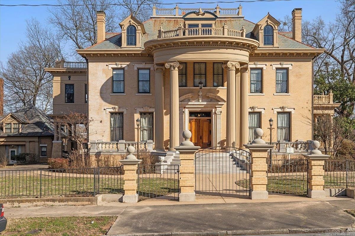 Iconic 1900 Hotze House in Little Rock, Arkansas With Tiffany Interiors ...