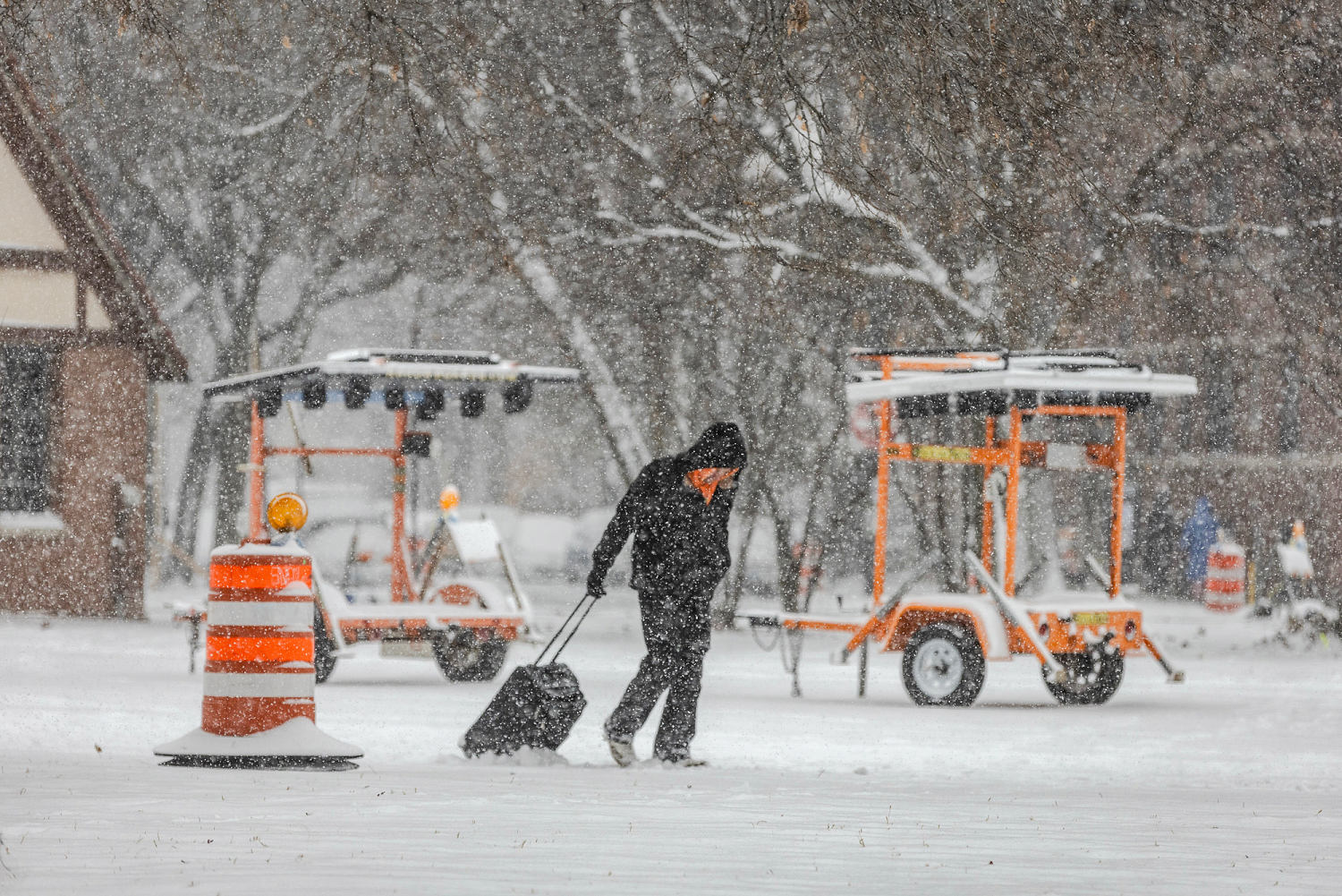 Winter storm wallops parts of Midwest on one of the biggest travel days ...