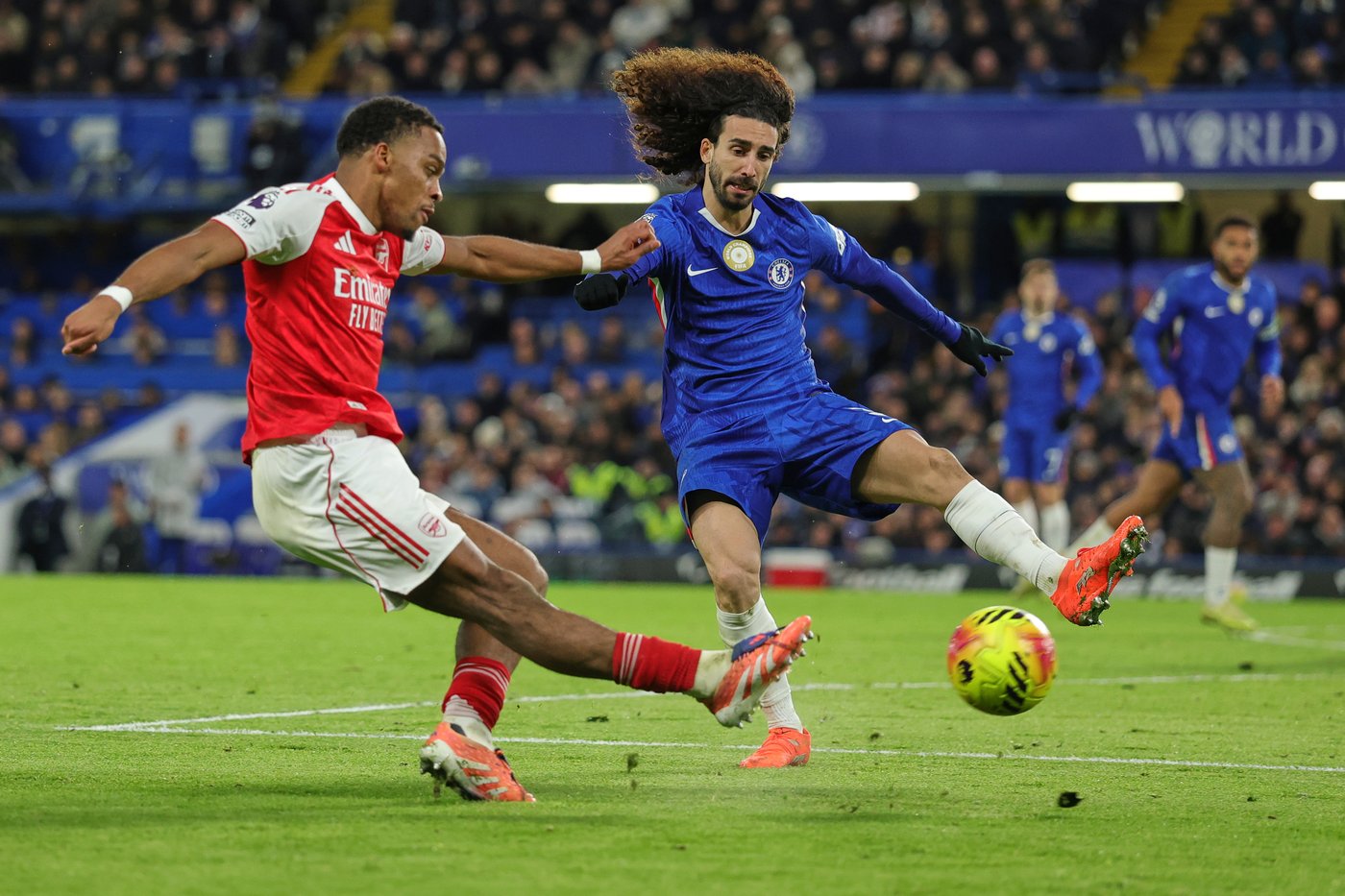 Arsenal held by 10-man Chelsea, Isak sets up much-needed Liverpool win ...