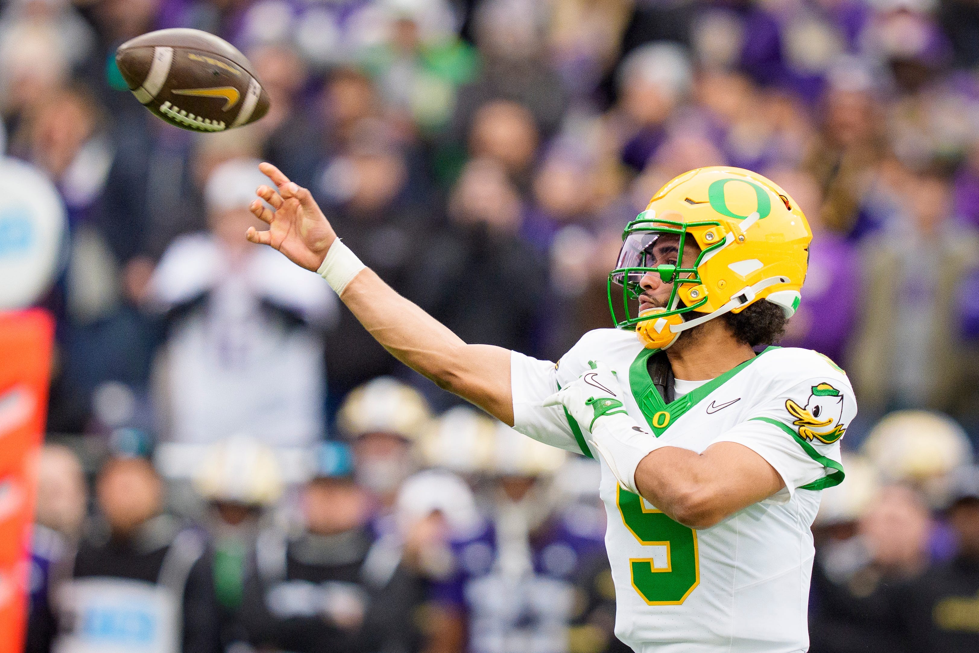 Where Ducks' QB Dante Moore lands in updated Heisman Trophy odds