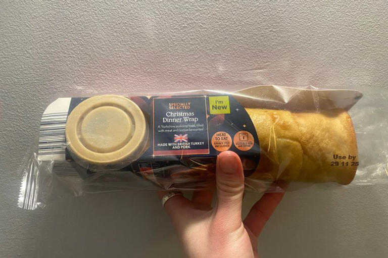 I tried Aldi's £3.49 Yorkshire pudding wrap and it was missing something