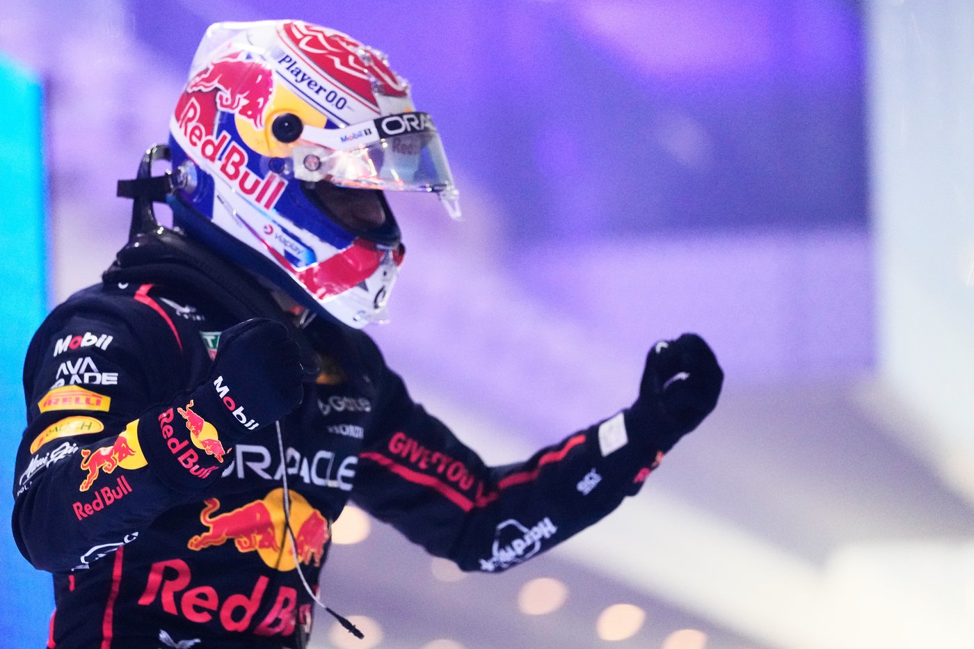Verstappen wins Qatar GP as F1 title fight with Norris and Piastri goes ...