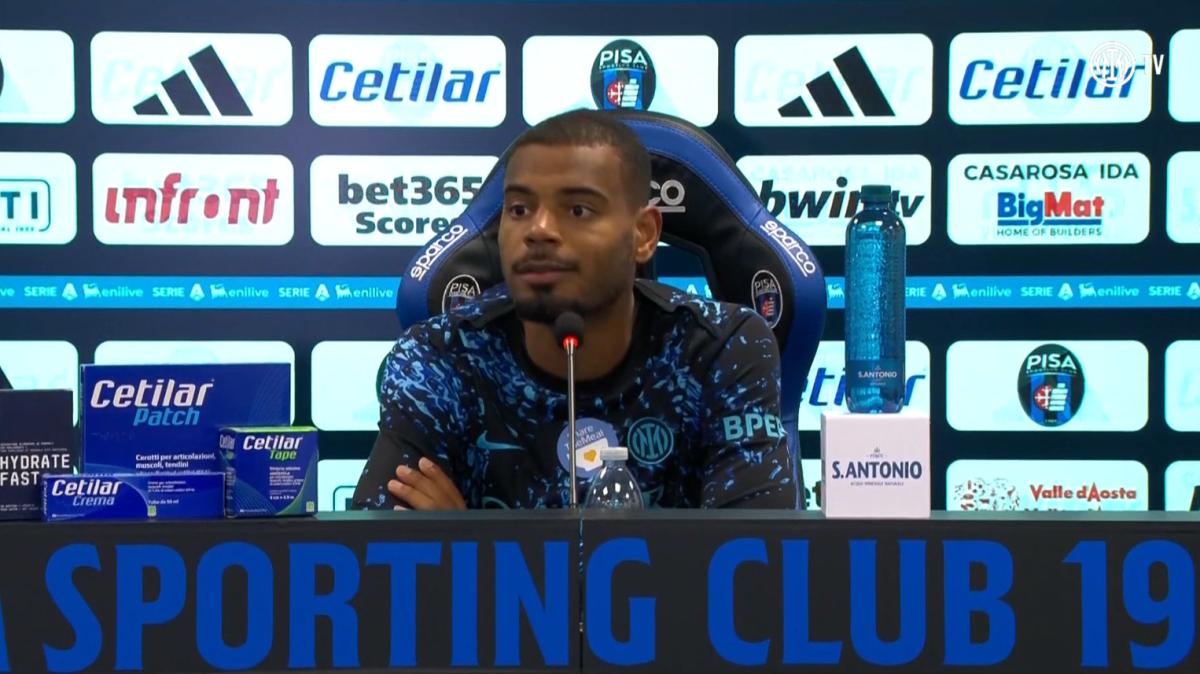 Diouf in conferenza: "L'inizio non è stato semplice, ma adesso sto bene ...