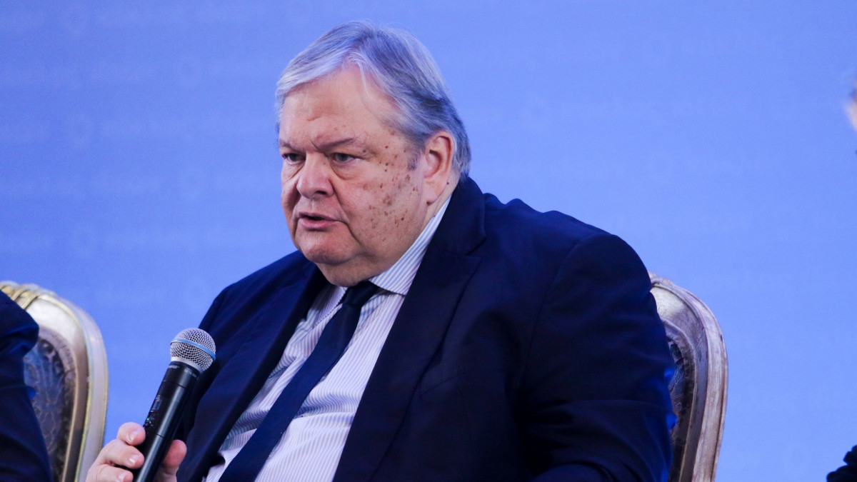 Ευ. Βενιζέλος: Στα εθνικά θέματα, τα διλήμματα πρέπει να τίθενται με ...
