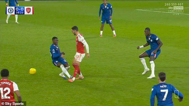 Chelsea star Moises Caicedo is SENT OFF for reckless challenge on ...