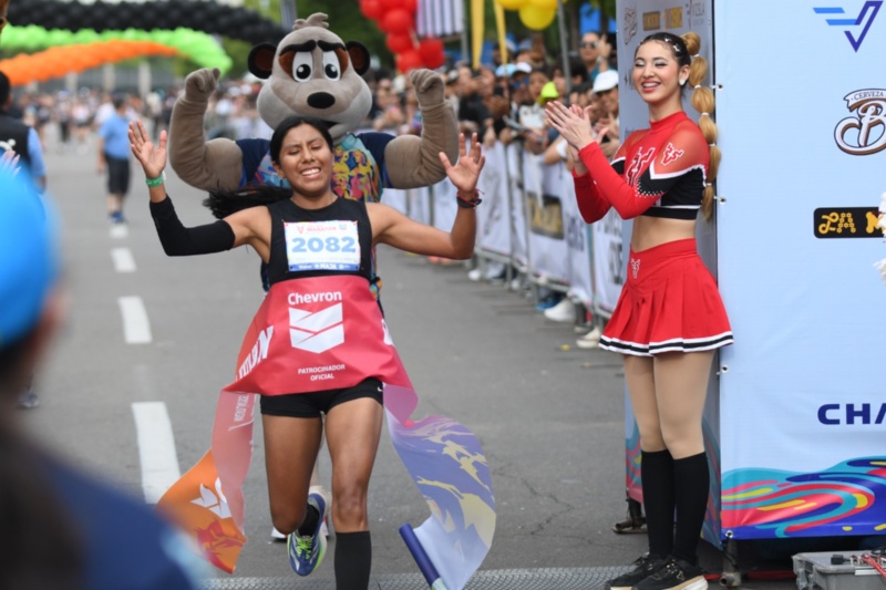 Cherop Kipserem y Mary José Solís ganan los 42 K del Maratón Mazatlán 2025