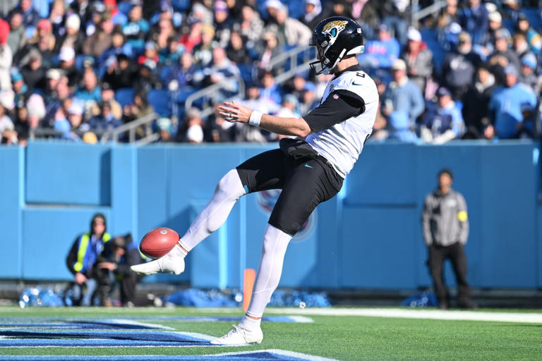 Jaguars' Liam Coen dismisses claim by Titans player against Logan Cooke