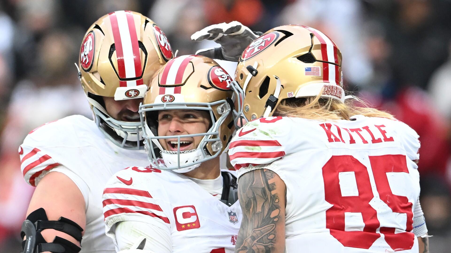 49ers move to 9-4, beat Browns 26-8