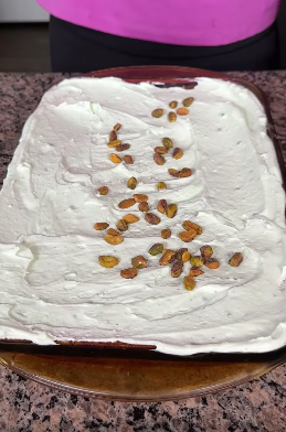 This Cake Hack Makes Homemade Desserts Taste Professional