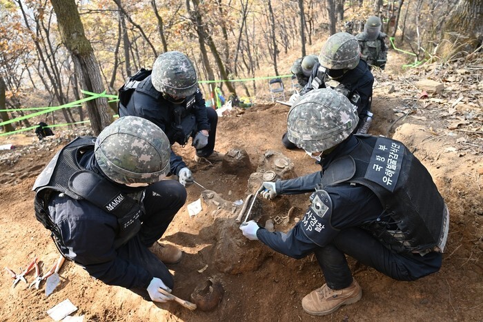 Excavation of Korean War soldiers' remains