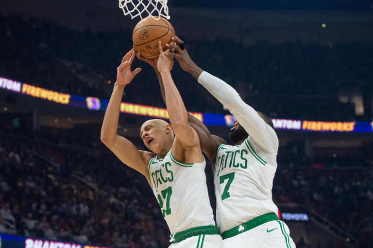 Payton Pritchard scores 42, Jaylen Brown gets triple-double as Celtics outlast Cavaliers 117-115