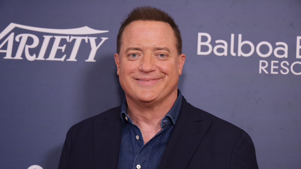 Brendan Fraser shares self-esteem issues: 'I struggle with confidence'